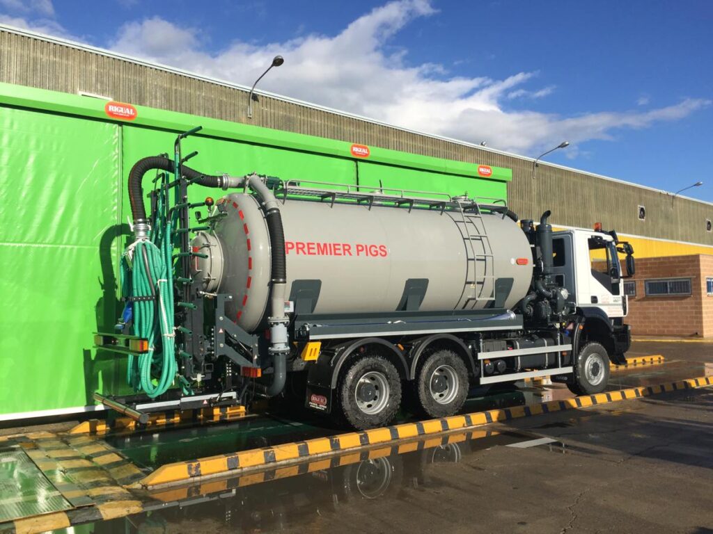 Citernes pour Le transport de Lisier sur camion avec applicateur - Rigual