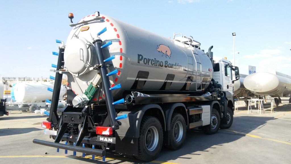 Citernes pour Le transport de Lisier sur camion avec applicateur - Rigual