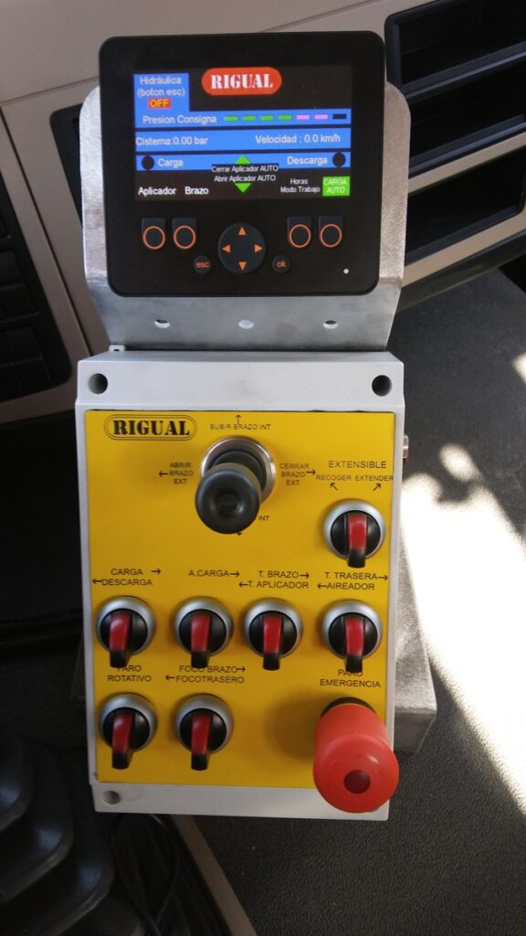 Citernes pour Le transport de Lisier sur camion avec applicateur - Rigual